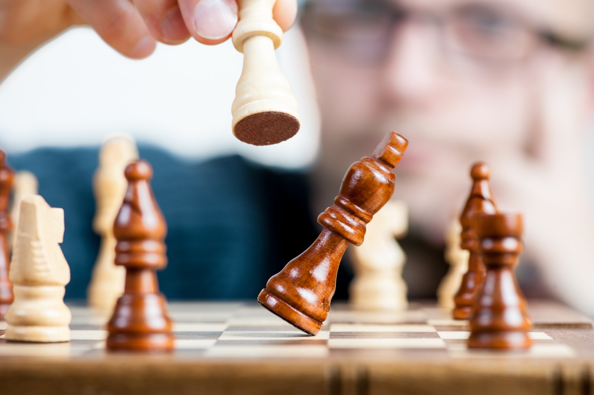 Strategic sourcing management process: 7 steps to follow